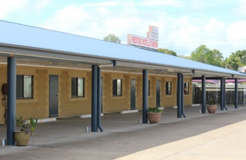 Bookings247: Westside Tavern & Motel