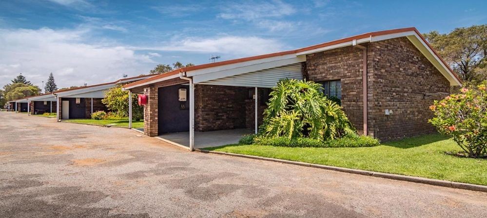 Bookings247: Emu Beach Chalets