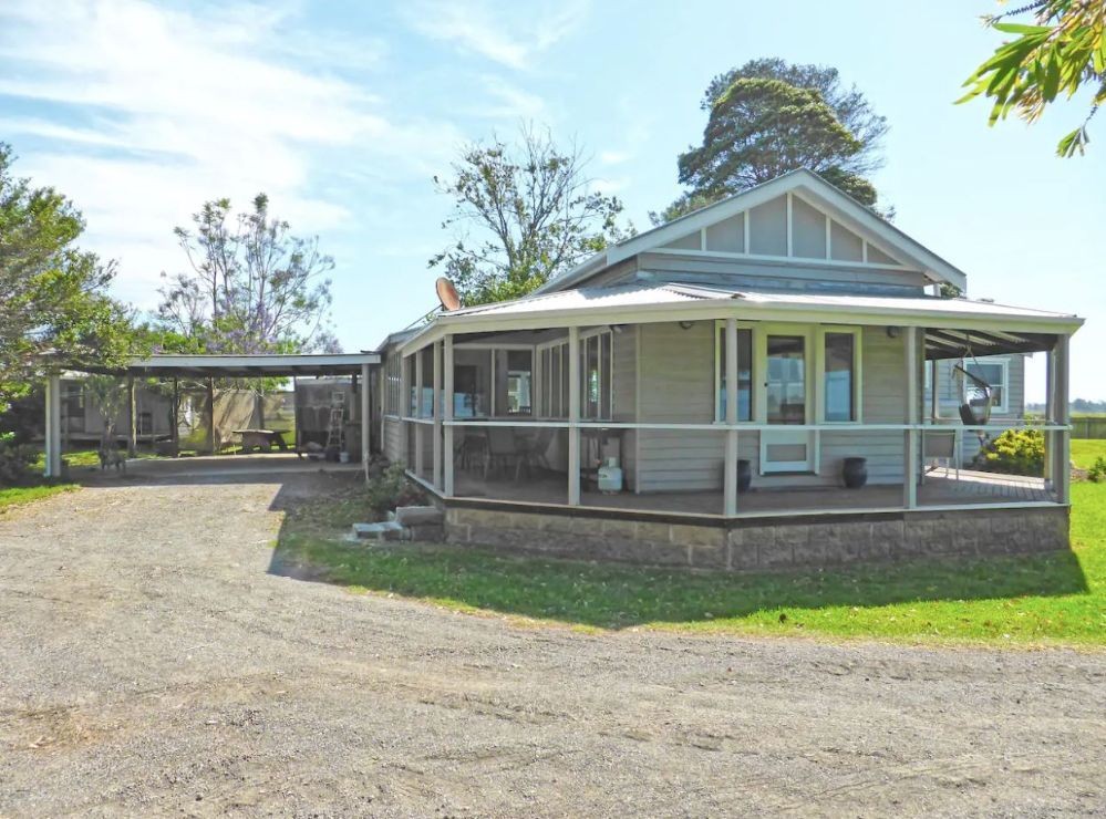 Bookings247: Riverside Cottage