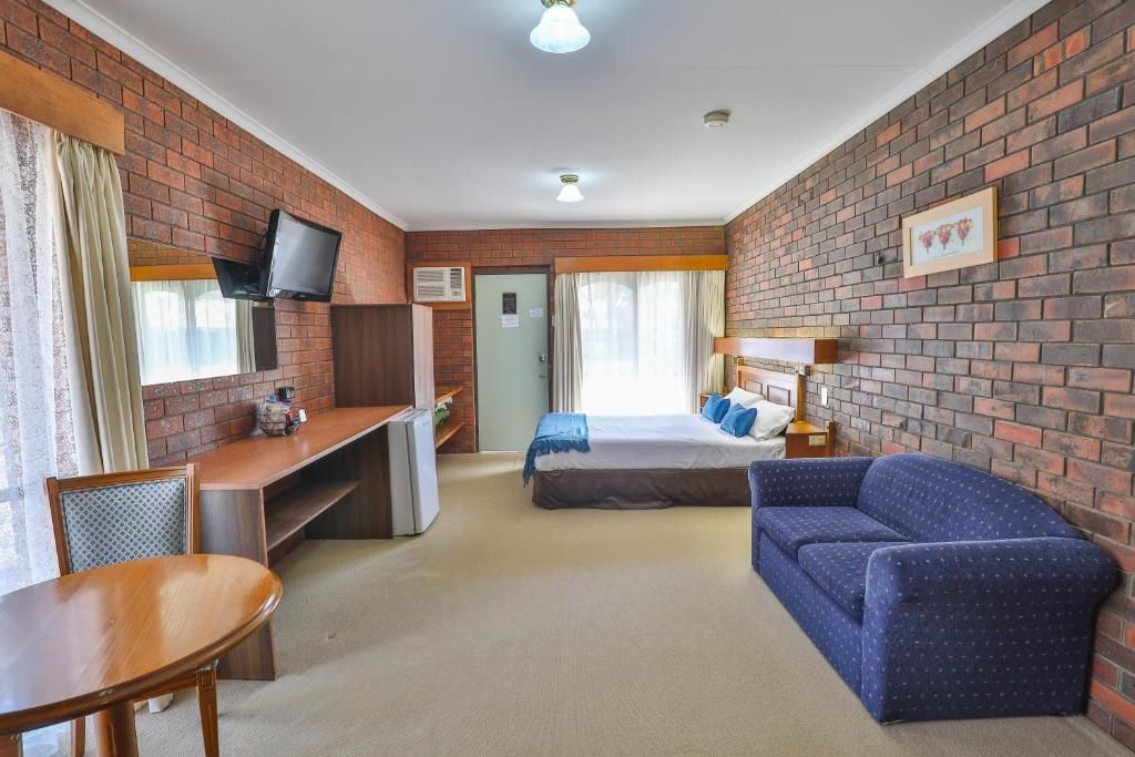 Two Rivers Motel:Home